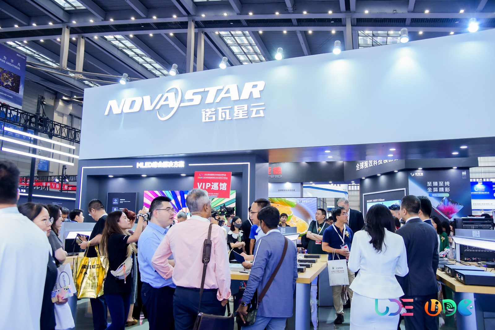 UDE023 - 第四届国际半导体显示博览会 - DoNews专题报道